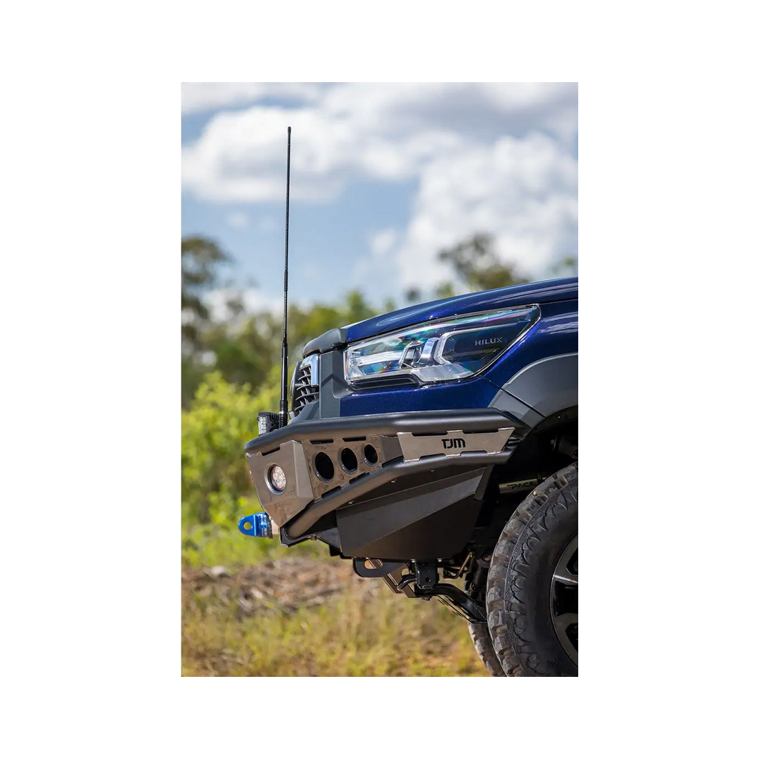 TJM CHASER BULL BAR BLACK STEEL TOYOTA HILUX ROGUE