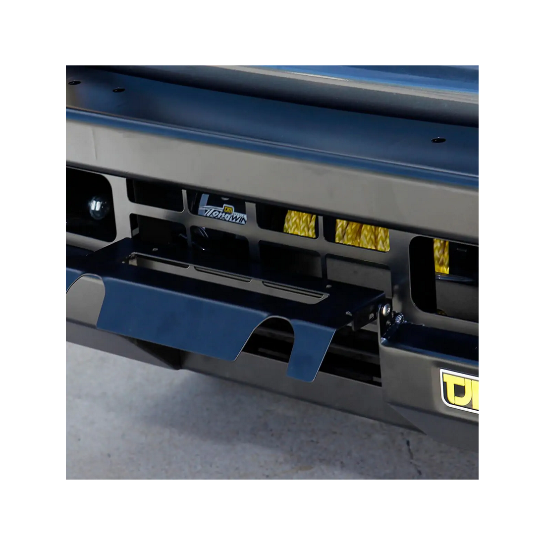 TJM TRADESMAN BULL BAR BLACK STEEL T15 - TOYOTA HILUX REVO ROGUE