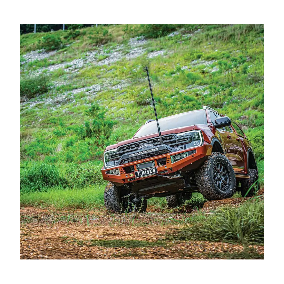 TJM VENTURER BULL BAR BLACK STEEL FORD RANGER T9 2022 ON